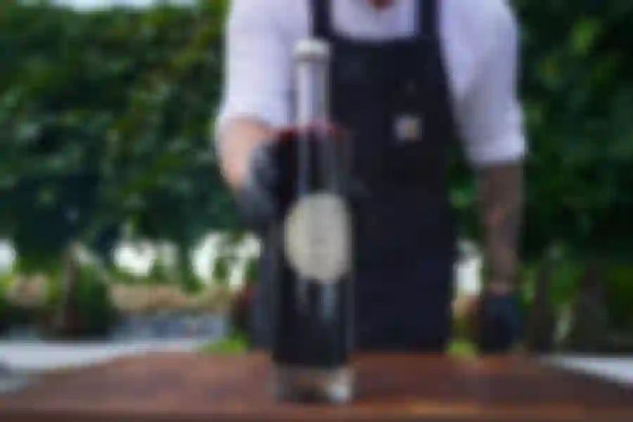 Ostružinový likér – domácí recept na aromatický nápoj